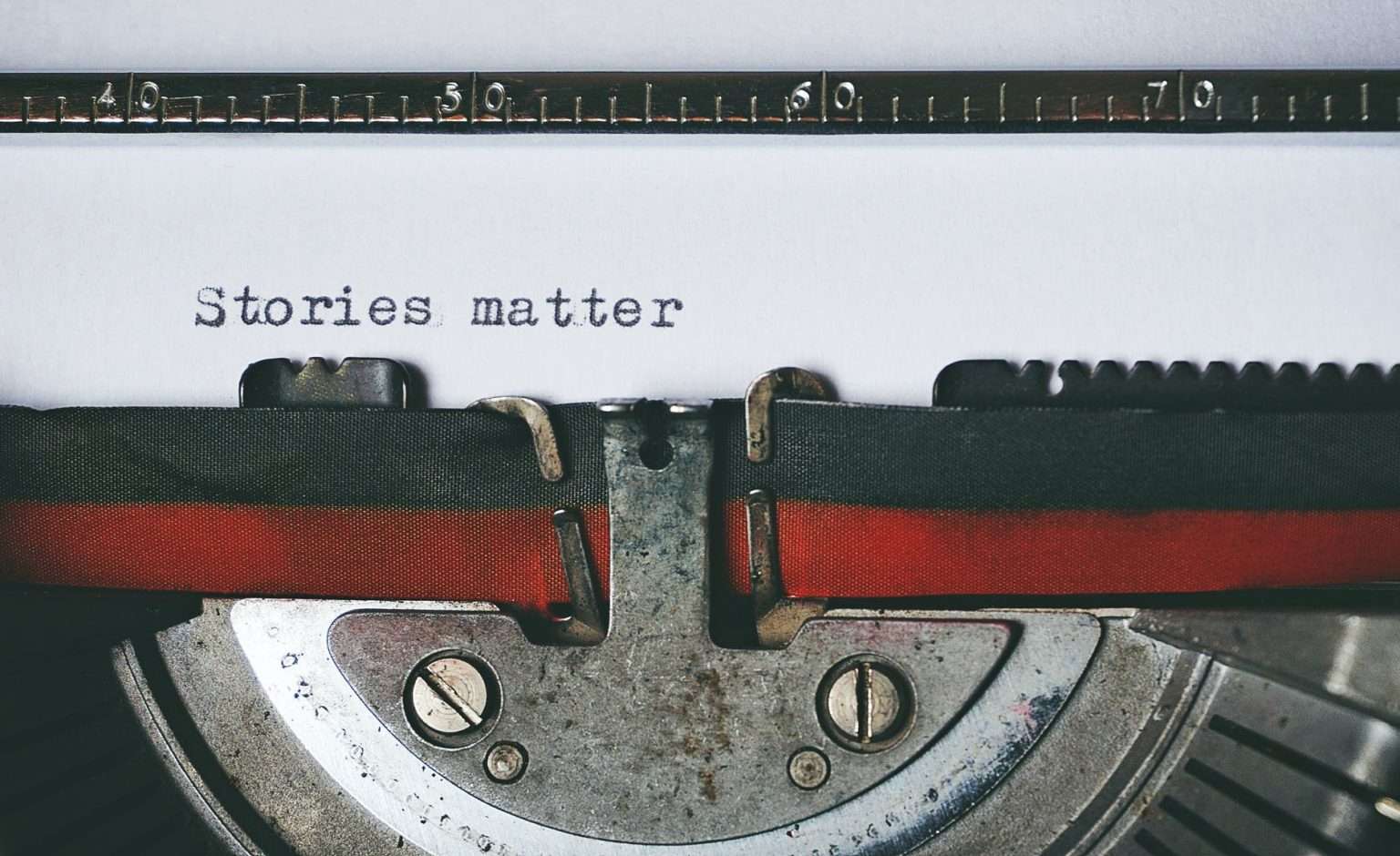 How To Read Poetry: Quick And Easy Ways To Enjoy Poetry