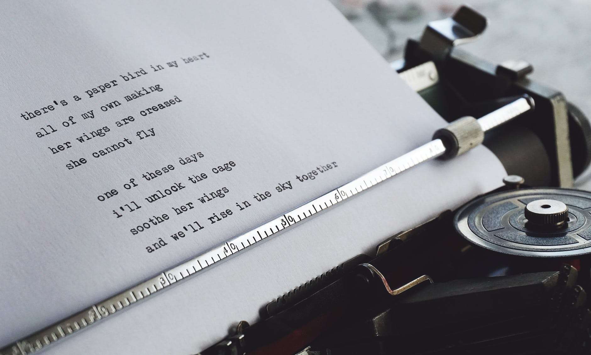 How To Read Poetry: Quick And Easy Ways To Enjoy Poetry